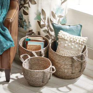 mDesign Round Braided Seagrass Woven Storage Basket with Jute Handles - Rope Weave Circle-Shaped Basket Bin for Shoe Storage in Entryway, Organizing Playroom Toys, and Laundry - Set of 3 - Gray Wash