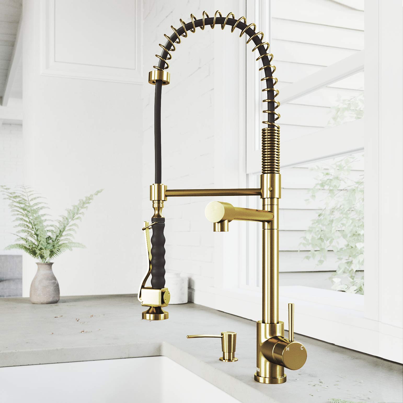 VIGO VG02007MGK2 27" H Zurich Single-Handle with Pull-Down Sprayer Kitchen Faucet with Soap Dispenser in Matte Gold