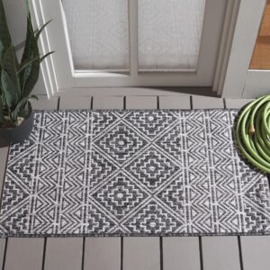 safavieh courtyard collection 2' x 3'7" black / grey cy8787 indoor/-outdoor-waterproof easy-cleaning patio backyard mudroom accent-rug