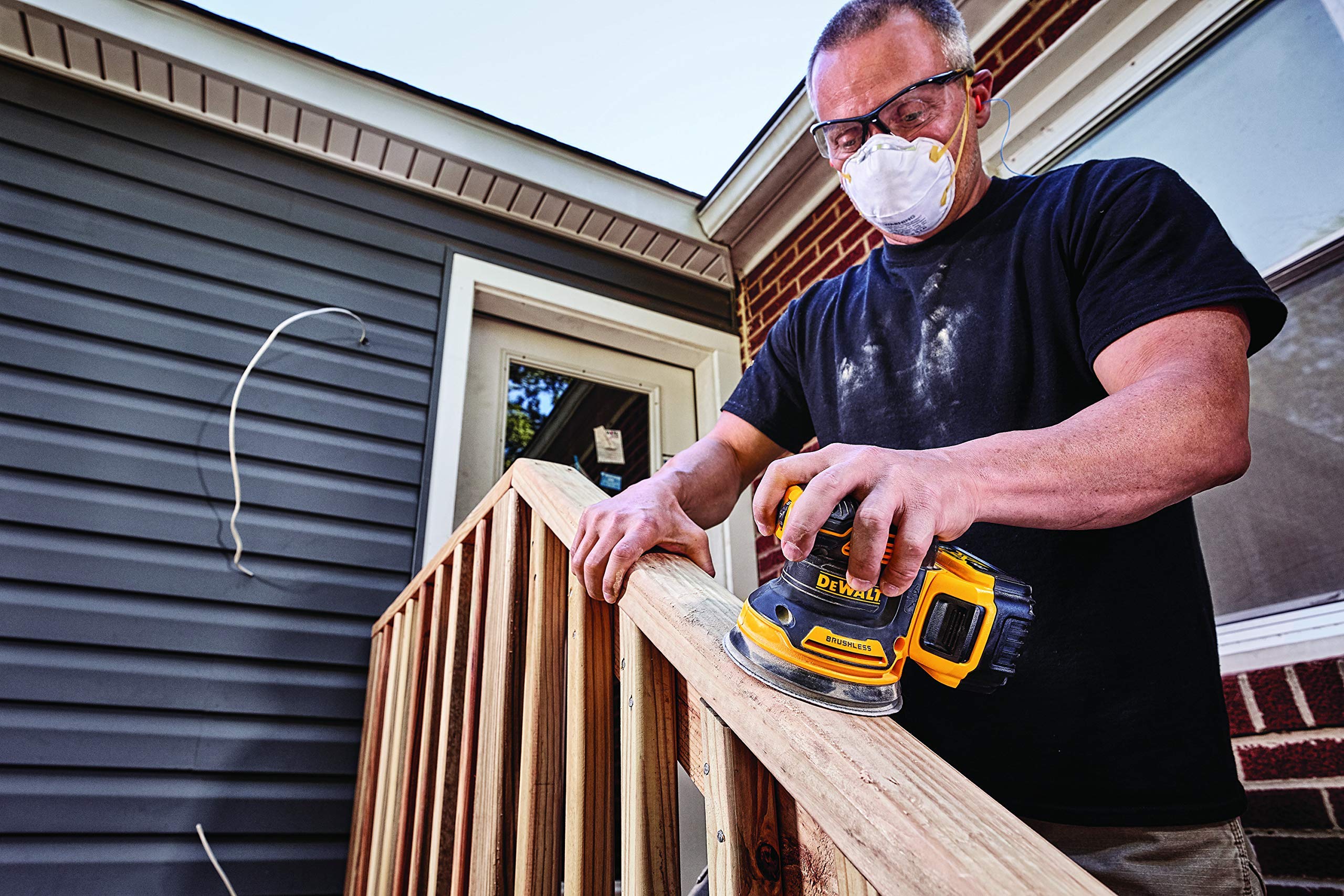 Dewalt DCW210BR 20V MAX XR Brushless Variable-Speed Lithium-Ion 5 in. Random Orbital Sander (Tool Only) (Renewed)