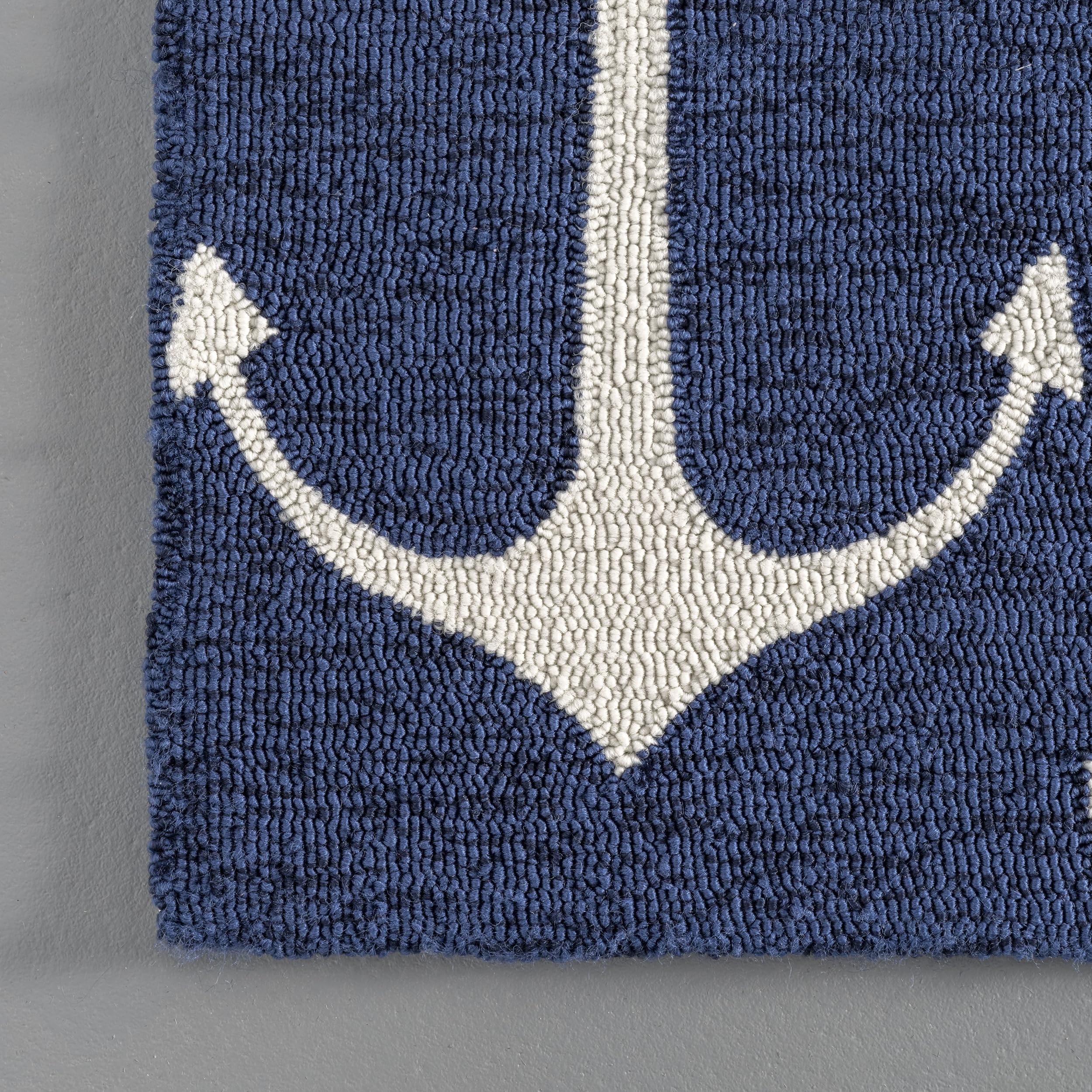 nuLOOM Hand Hooked Despina Indoor/ Outdoor Runner Rug, 2' 6" x 6', Navy