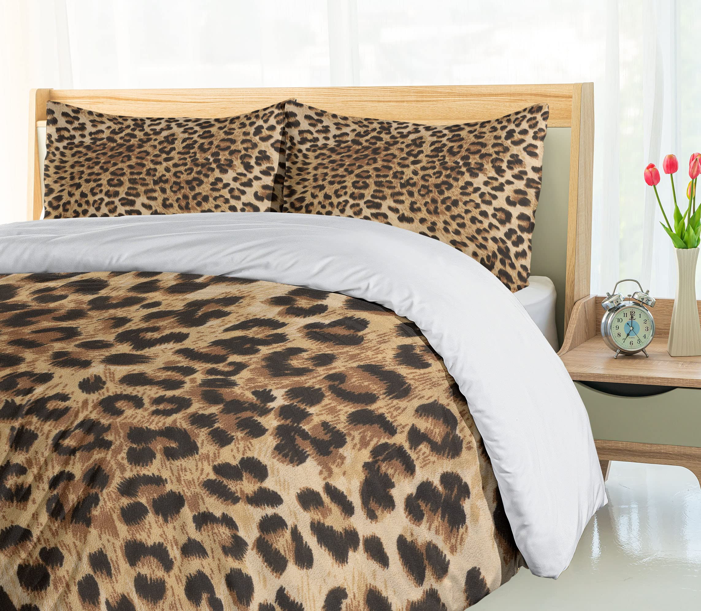 Ambesonne Leopard Print Duvet Cover Set, Skin Pattern of a Wild Savannah Animal Powerful Panther Big Cat, Decorative 3 Piece Bedding Set with 2 Pillow Shams, Queen Size, Brown Beige