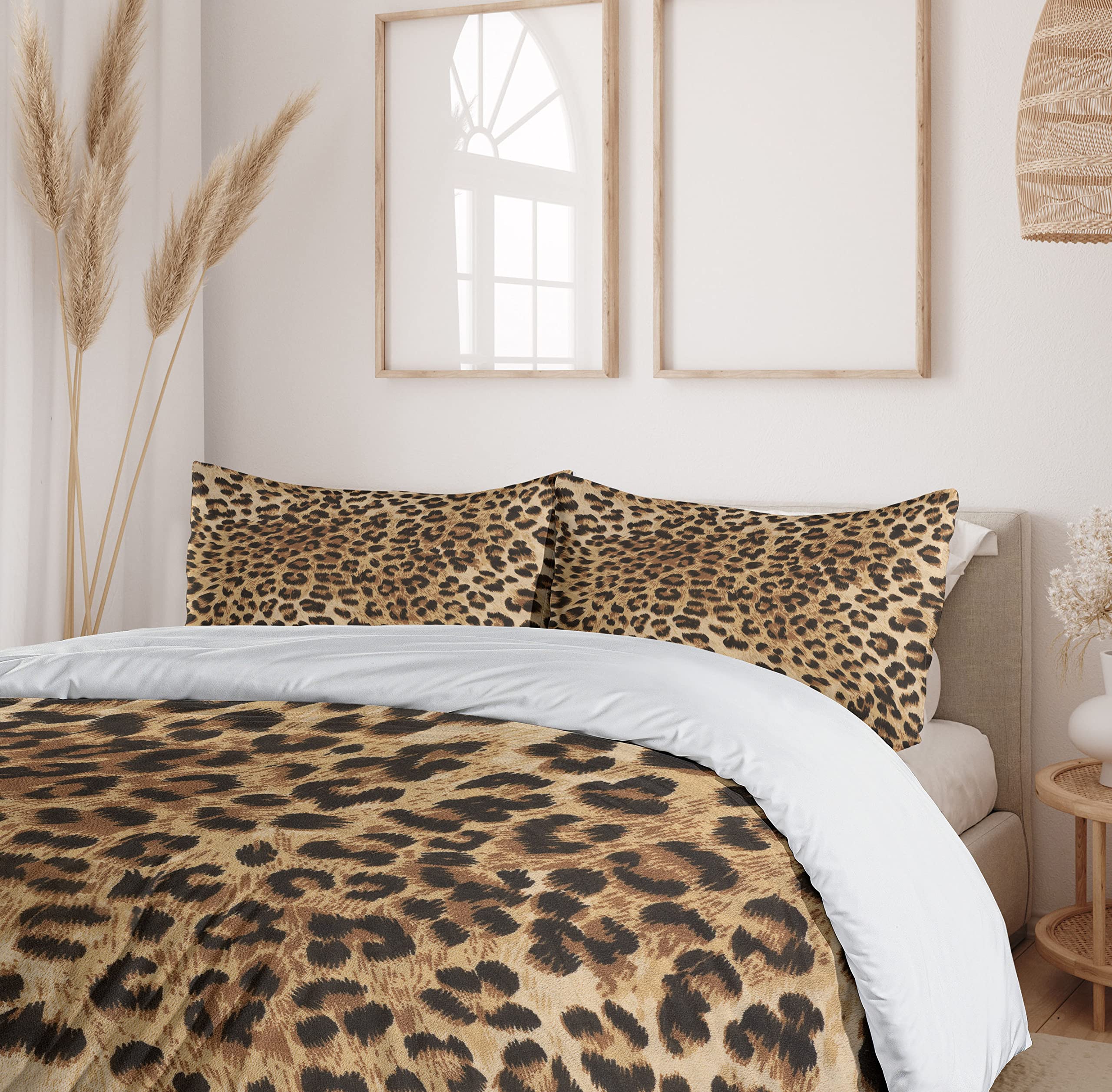 Ambesonne Leopard Print Duvet Cover Set, Skin Pattern of a Wild Savannah Animal Powerful Panther Big Cat, Decorative 3 Piece Bedding Set with 2 Pillow Shams, Queen Size, Brown Beige