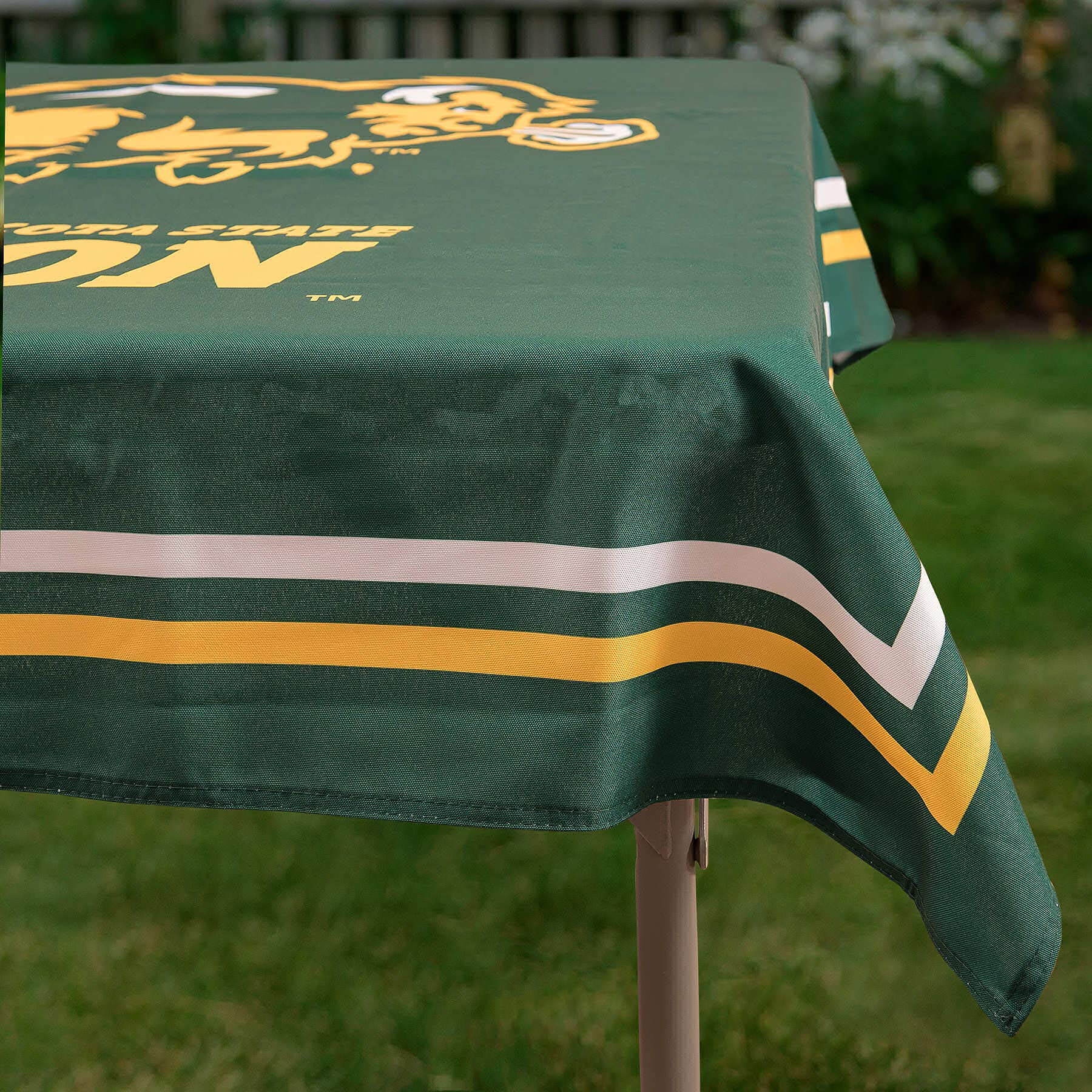 College Flags & Banners Co. North Dakota State Bison Logo Tablecloth or Table Overlay