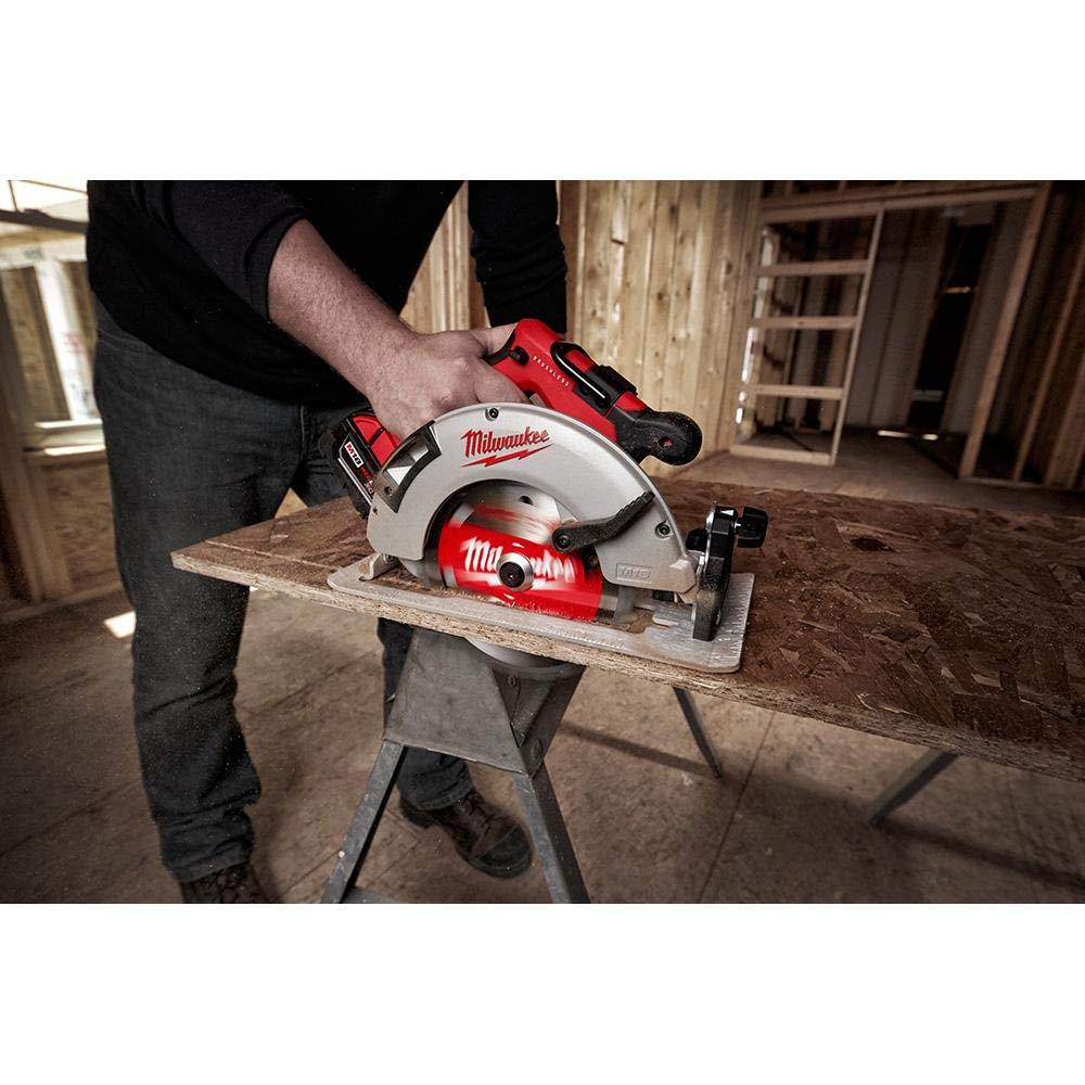 Milwaukee 2992-22 M18 18-Volt Lithium-Ion Brushless Cordless Hammer Drill and Circular Saw Combo Kit (2-Tool) with Two 4.0 Ah Batteries