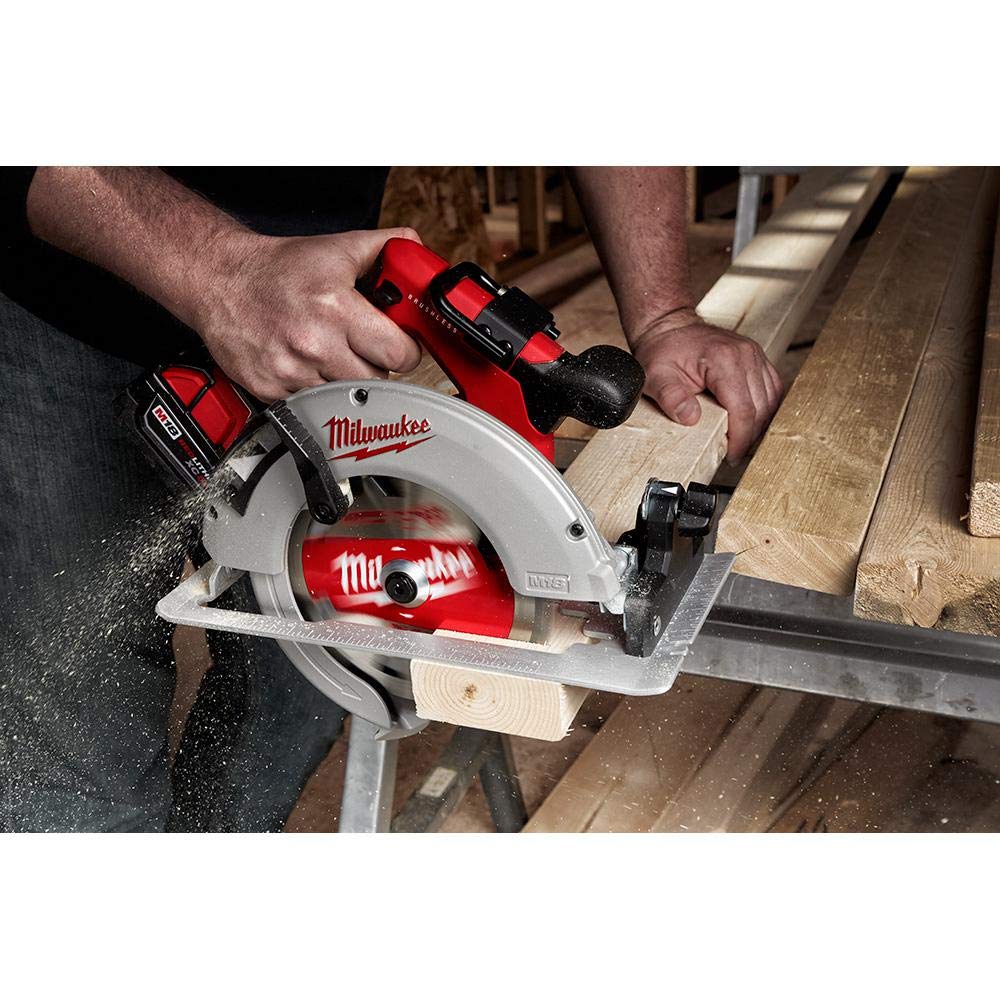 Milwaukee 2992-22 M18 18-Volt Lithium-Ion Brushless Cordless Hammer Drill and Circular Saw Combo Kit (2-Tool) with Two 4.0 Ah Batteries