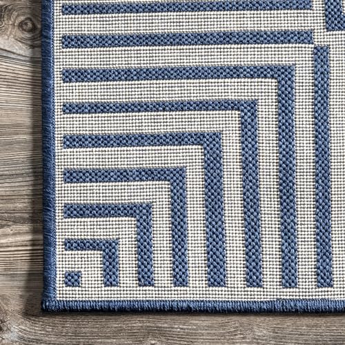 nuLOOM 7' Round Outdoor Area Rug, Casual Design With Striped Border, Stain Resistant, Highly Durable, For Patio, Balcony, Bedroom, Living Room, Dining Room, Bathroom, Navy