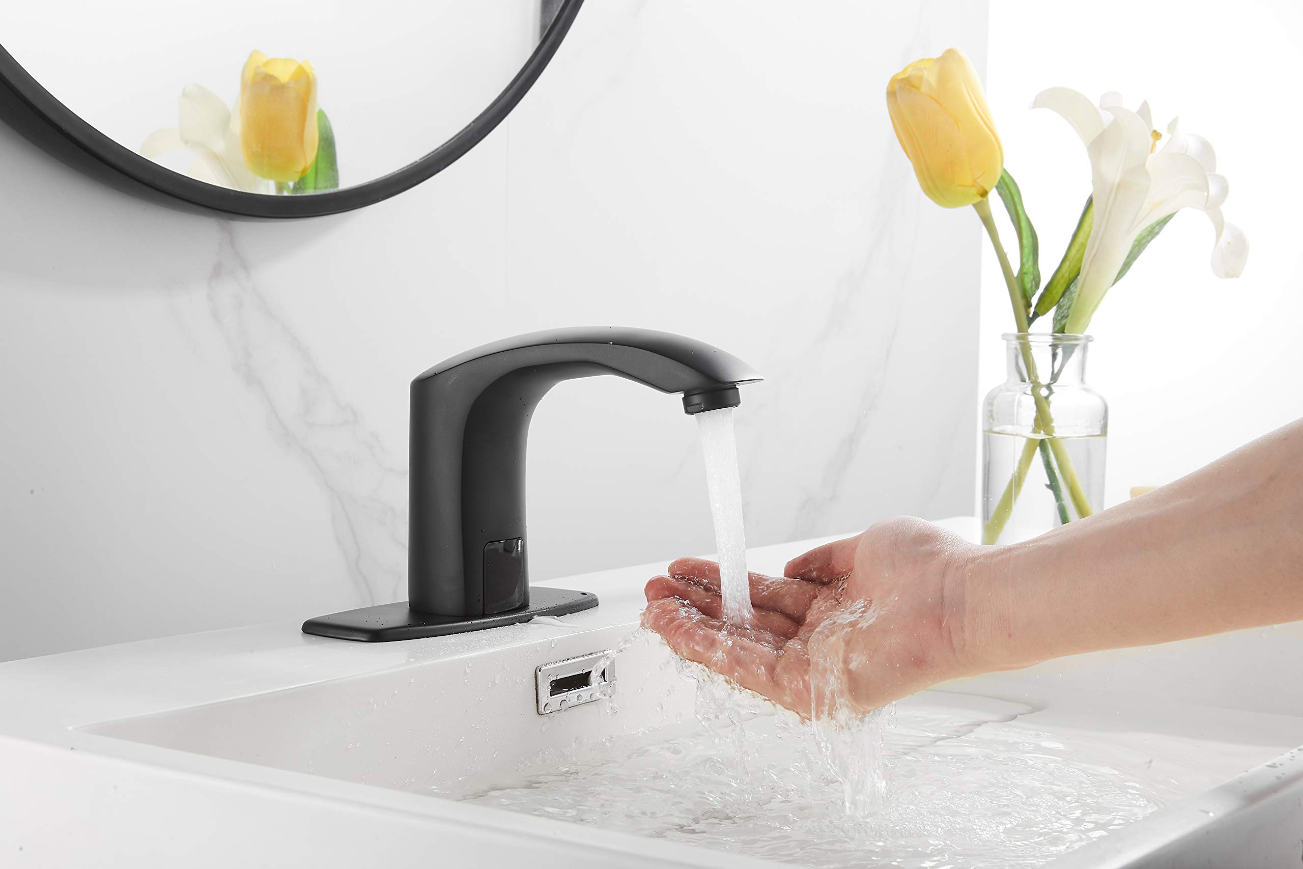 Automatic Bathroom Faucet Black Touchless Solid Brass Motion Activated Bath Tub Lavatory Basin Sink Vanity Aerator One Hole Brass Mixer Tap Touch-Free