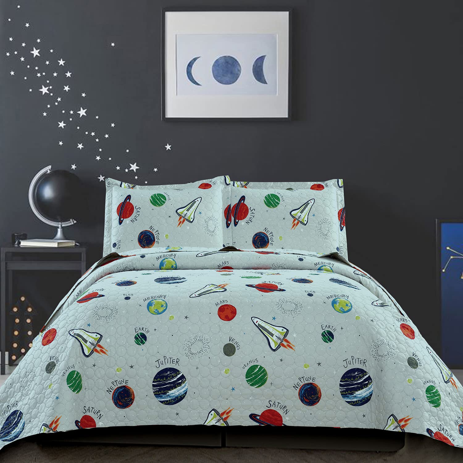 3 Pieces Kid's Galaxy Outer Space Adventure Bedspread Coverlet Set Twin Size with Pillowcases, Planets Rockets Printed Quilt Set for Boys Girls Children Lightweight Bedding Sets (Twin, Gray Universe)