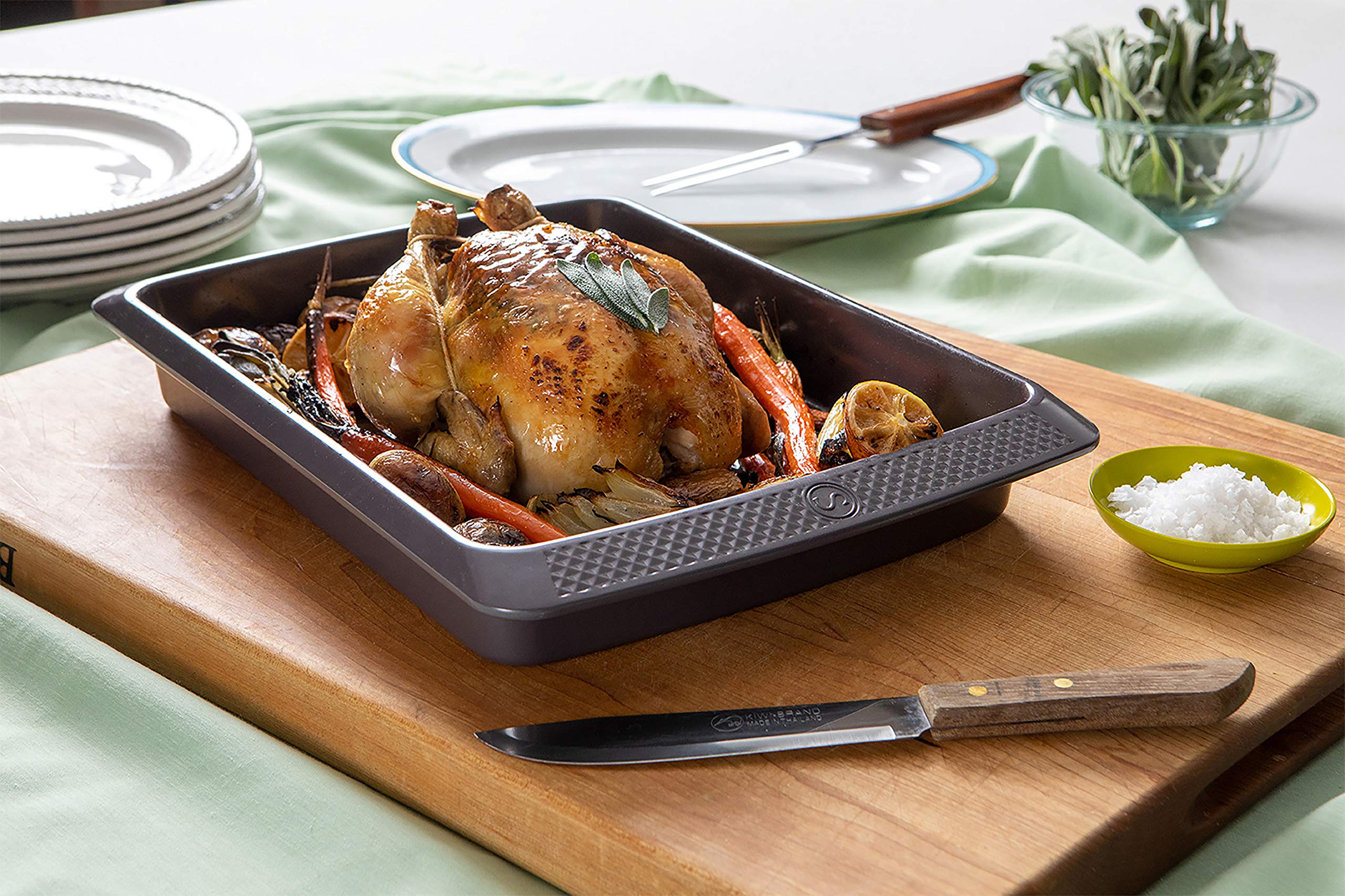 SAVEUR SELECTS 10-Inch by 14-Inch Roasting Pan, Non-stick, Warp-resistant Carbon Steel, Dishwasher Safe, Artisan Bakeware Series