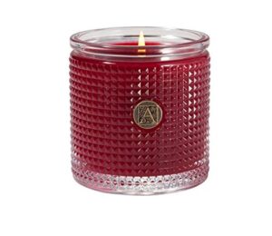 aromatique 6 oz candle in the smell of christmas