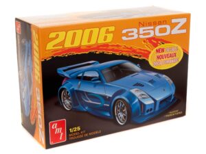 amt 2006 nissan 350z 1:25 scale model kit