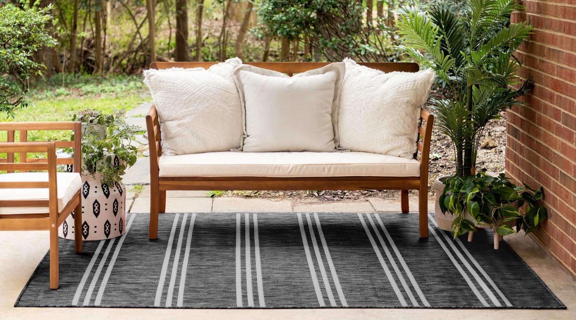 Unique Loom Outdoor Collection Area Rug - Anguilla (4' 1" x 6' 1" Rectangle, Charcoal/ Ivory)