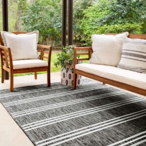 Unique Loom Outdoor Collection Area Rug - Anguilla (4' 1" x 6' 1" Rectangle, Charcoal/ Ivory)