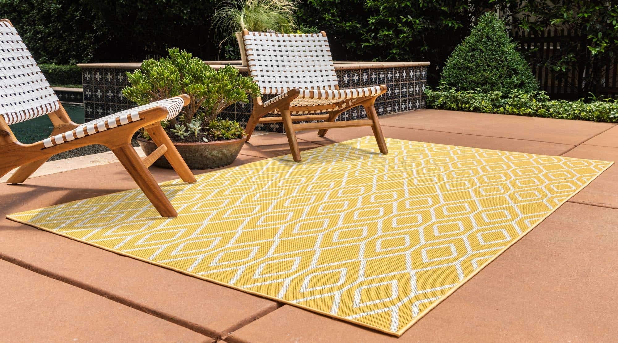 Jill Zarin Outdoor Collection Area Rug - Turks and Caicos (2' 2" x 3' Rectangle Yellow Ivory/Ivory)