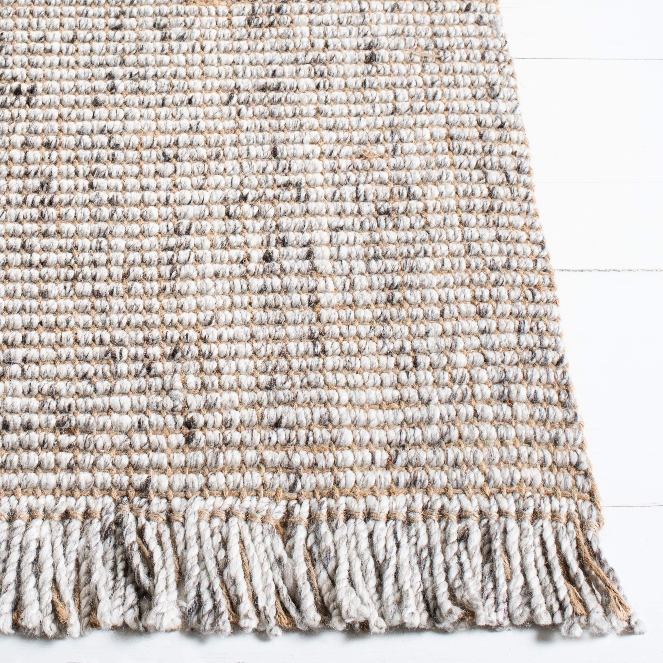 SAFAVIEH Natural Fiber Collection Area Rug - 5' x 8', Silver & Natural, Handmade Woven Fringe Jute, Ideal for High Traffic Areas in Living Room, Bedroom (NF826G)