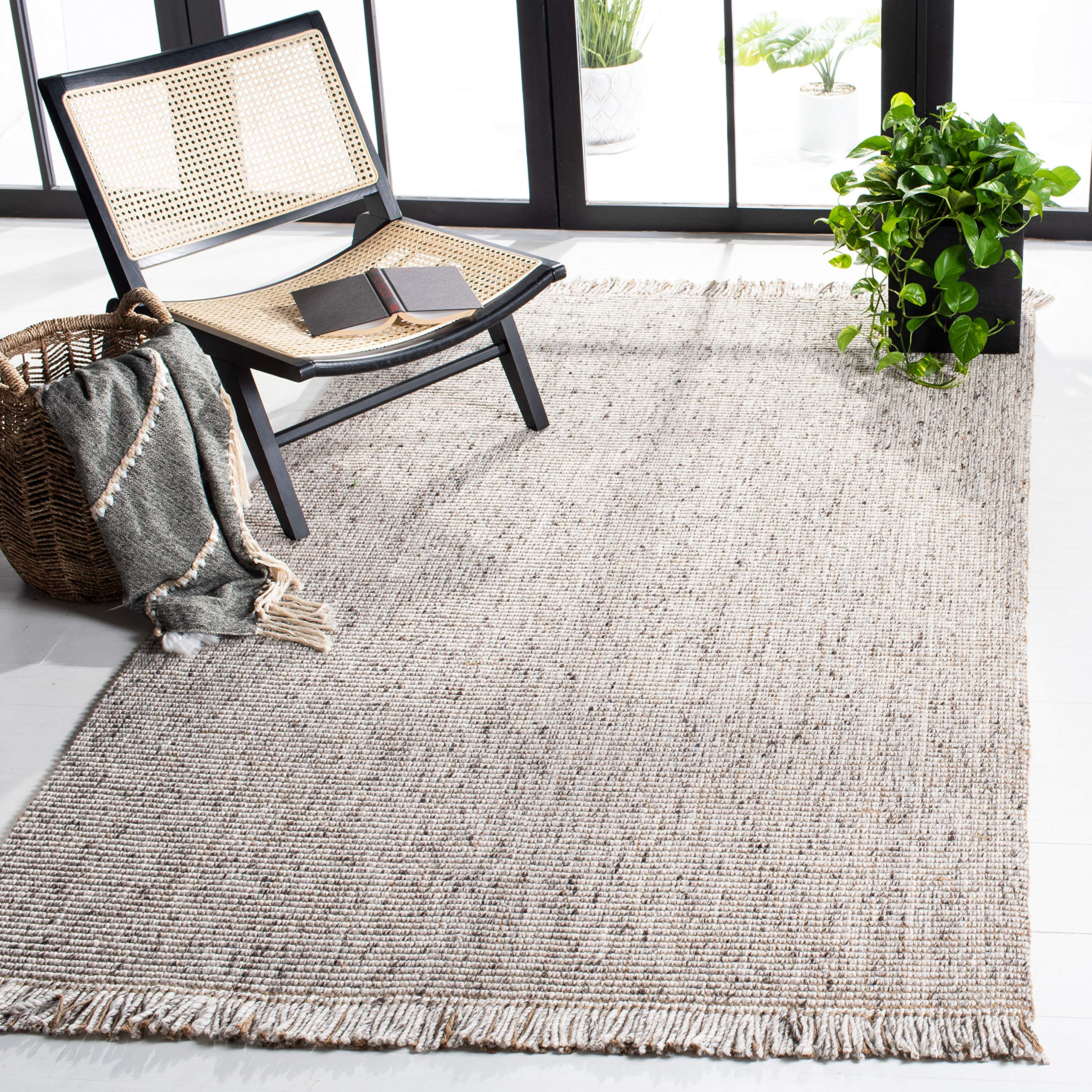 SAFAVIEH Natural Fiber Collection Area Rug - 5' x 8', Silver & Natural, Handmade Woven Fringe Jute, Ideal for High Traffic Areas in Living Room, Bedroom (NF826G)