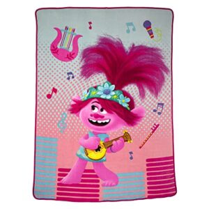 franco manufacturing trolls world tour 62" x 90" plush blanket