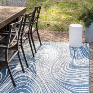 Unique Loom Outdoor Modern Collection Area Rug - Pool (6' 1" x 9' Rectangle, Blue/ Ivory)