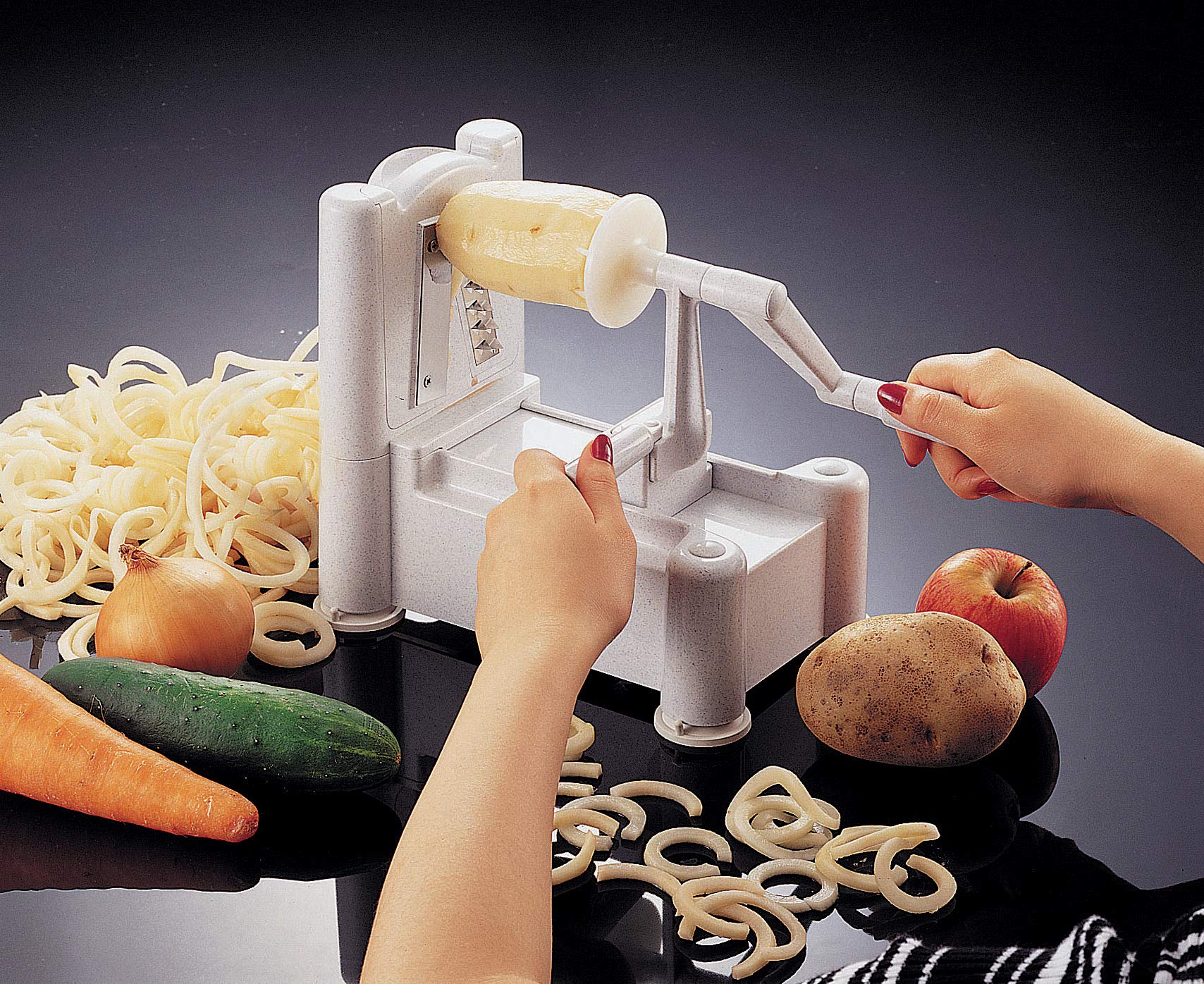 BelleVie Tri-blade Spiralizer 3 Blade Spiral Slicer"