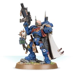 Warhammer 40K Space Marine Captain in Phobos Armour