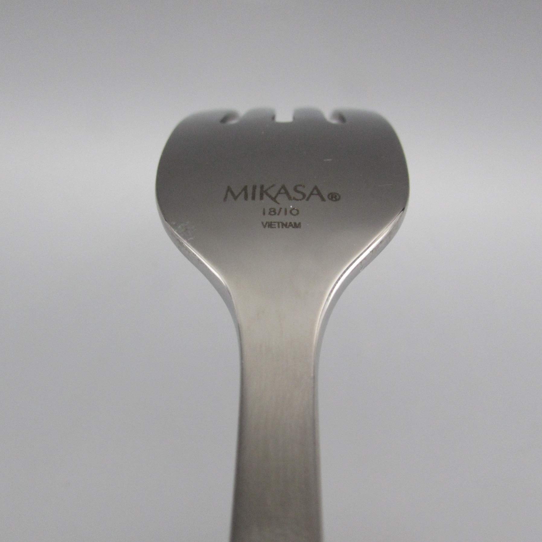 Mikasa Bravo 18/10 Stainless Steel Dinner Fork (Set of Four)