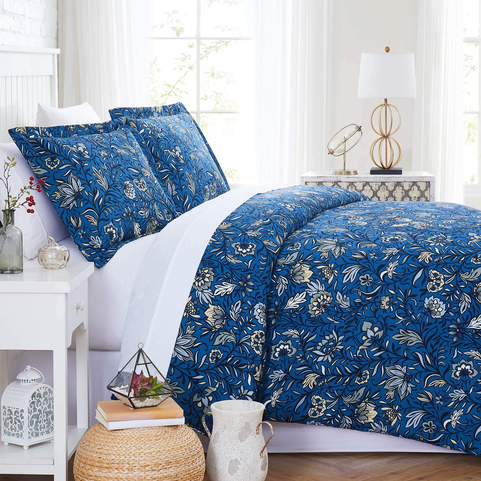 Southshore Fine Living, Inc. Blooming Blossom Collection - Premium Quality, Soft, Wrinkle, Fade, & Stain Resistant, Easy Care, Oversized Duvet Cover Set, Full/Queen, Blue