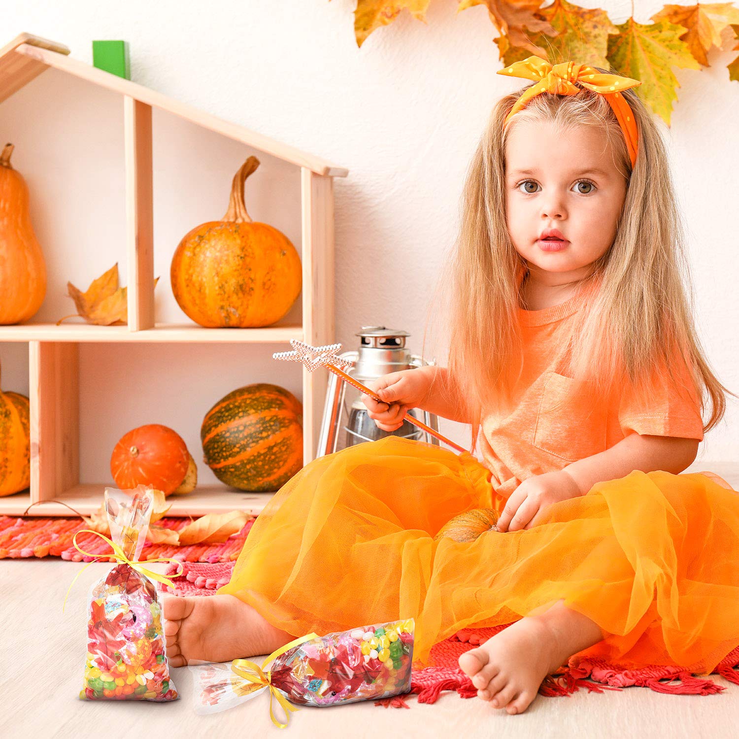 100 Pieces Fall Cellophane Bags Pumpkin Fall Leaves Treat Bags Halloween Pumpkin Bags Thanksgiving Cellophane Bags with 1 Piece Orange Ribbon for Chocolate Candy Snacks Cookies Little Toys