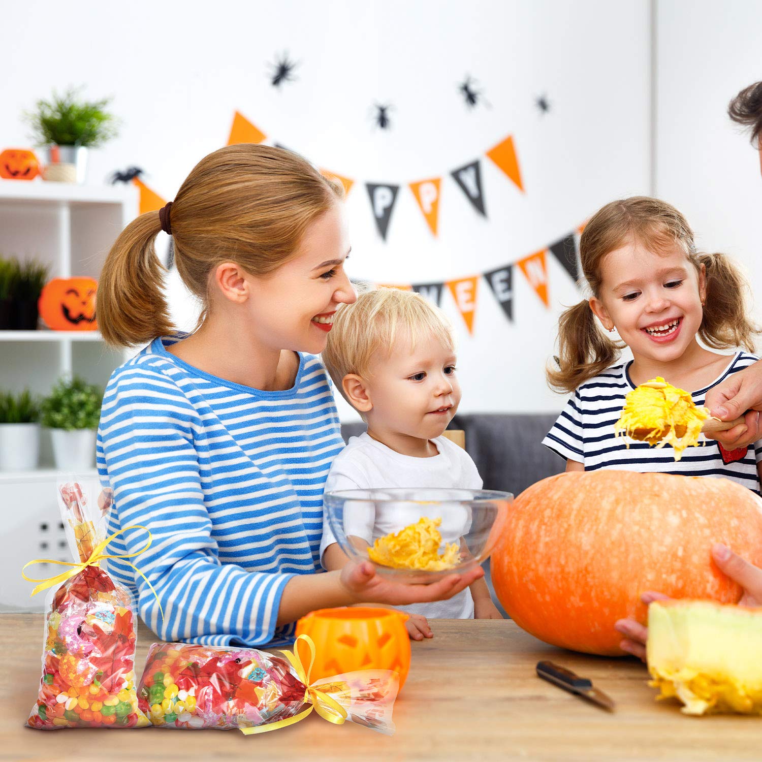 100 Pieces Fall Cellophane Bags Pumpkin Fall Leaves Treat Bags Halloween Pumpkin Bags Thanksgiving Cellophane Bags with 1 Piece Orange Ribbon for Chocolate Candy Snacks Cookies Little Toys