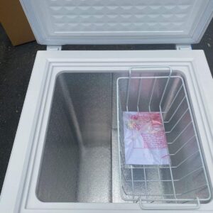 Commercial Freezer Chest freezer 3.5 CuFt 22" NSF Restaurant White Solid Flat Top w/Storage Baskets