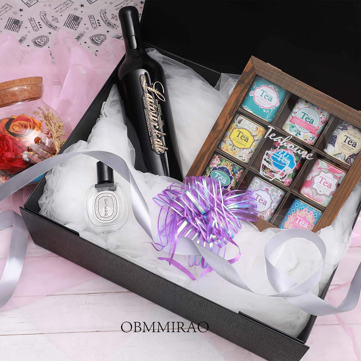 OBMMIRAO Upgrade 1PCS Black Hard Extra Large Gift Box with Lid,16.5 x13 x5.3 Inch, Magnetic Gift Boxes for Clothes Robe Wedding Dress Sweater and Gifts,Reusable Foldable Bridesmaid Proposal Box