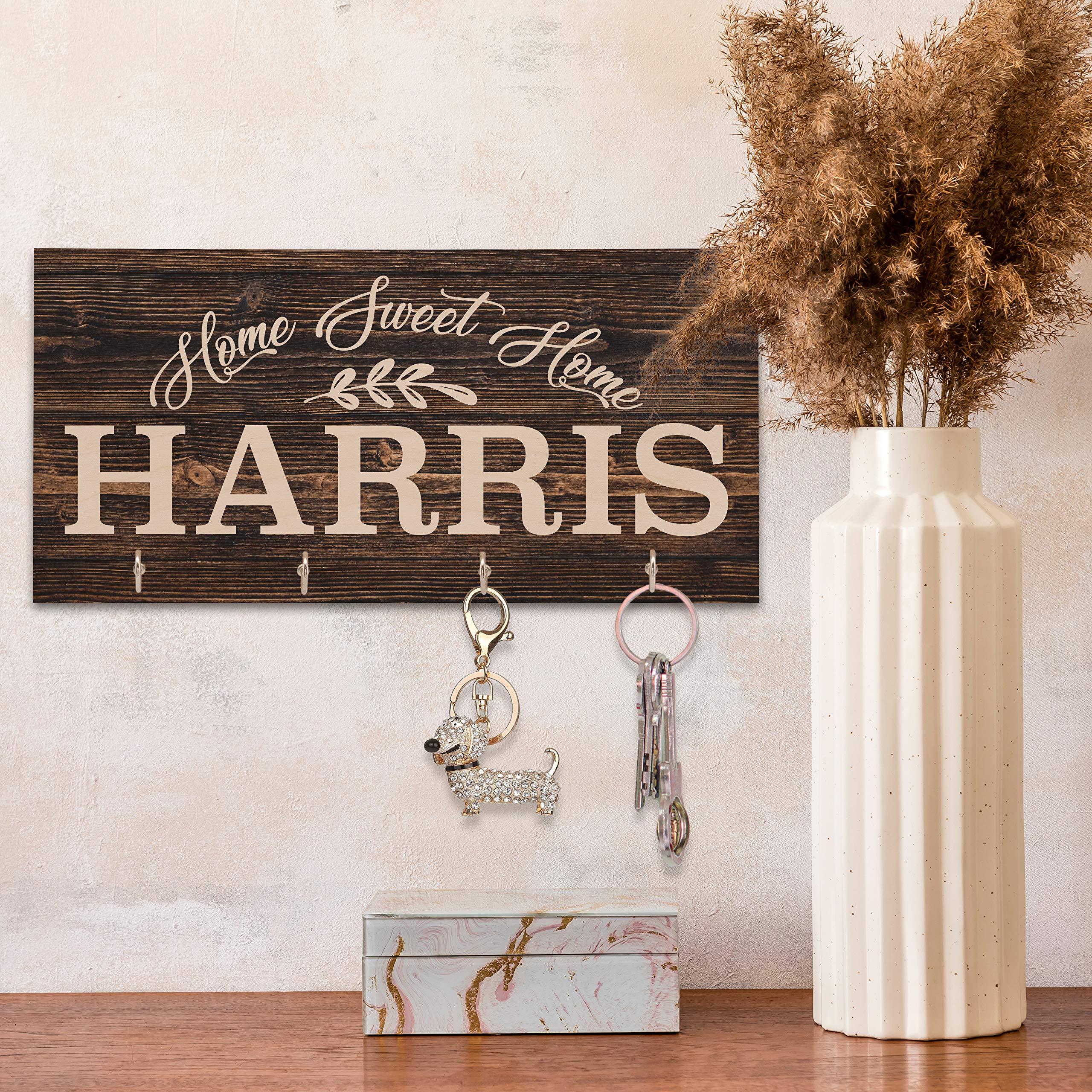 Naive Argo Personalized Wood Wall Mount Key Holder for Couple Mr Mrs Wedding Gift | New Home Décor Customize Key Ring Hook Hanger for Housewarming Gifts | C01D07