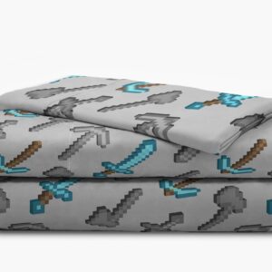 Jay Franco Minecraft Monster Hunters Twin Sheet Set - 3 Piece Set Super Soft and Cozy Kid’s Bedding Features Creepers - Fade Resistant Microfiber Sheets (Official Minecraft Product)