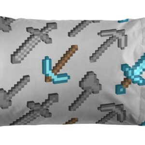 Jay Franco Minecraft Monster Hunters Twin Sheet Set - 3 Piece Set Super Soft and Cozy Kid’s Bedding Features Creepers - Fade Resistant Microfiber Sheets (Official Minecraft Product)