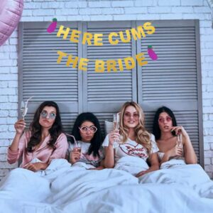 Ucity Bachelorette Party Banner Gold Glitter Here Cums The Bride Garland for Bridal Shower Hen Party Supplies