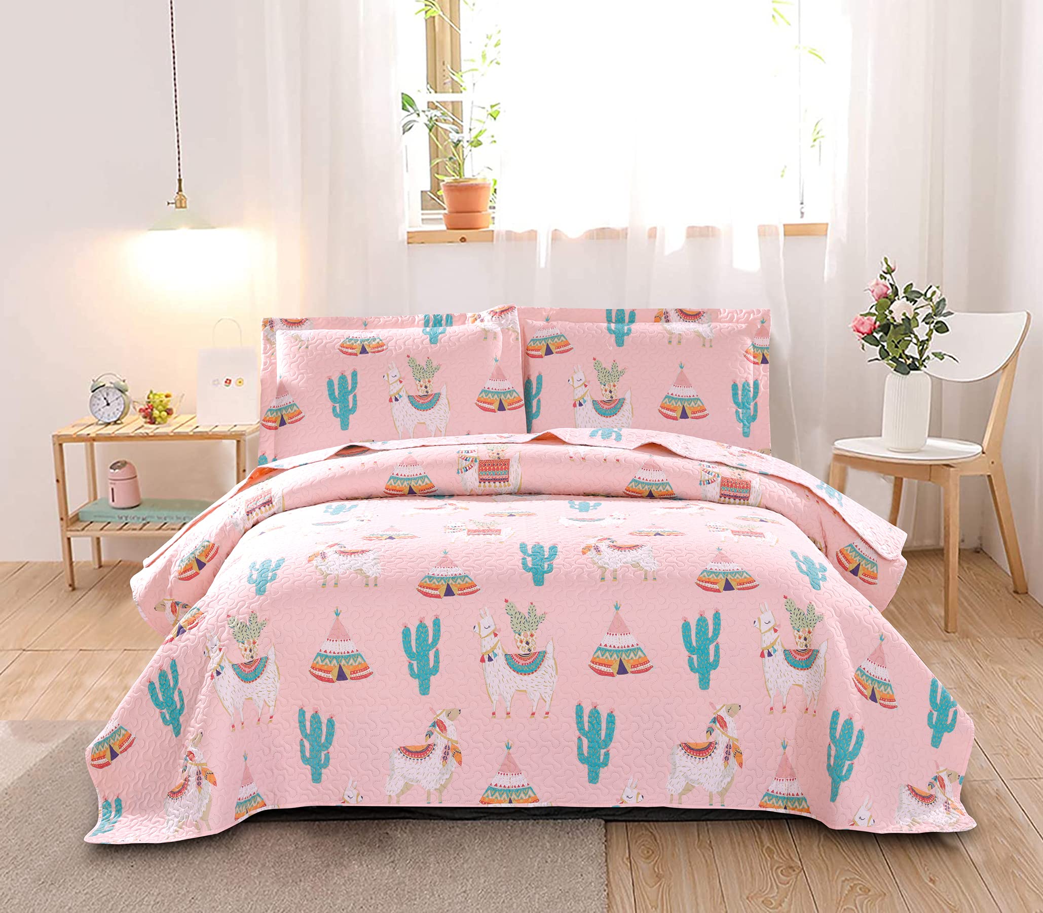 Ycosy Kids Girls Alpaca Cactus Quilt Set Twin Size Llama Bedding Lightweight Animal Cartoon Bedspread Coverlets All Season Bedding Set ，1 Quilt and 2 Pillow Shams