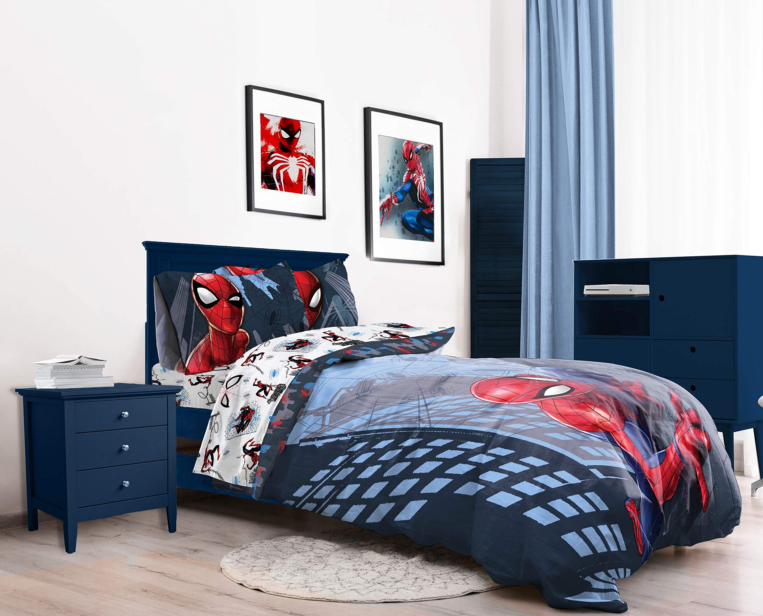 Jay Franco Marvel Spiderman Crawl 5 Piece Queen Bed Set - Includes Reversible Comforter & Sheet Set Bedding - Super Soft Fade Resistant Microfiber (Official Marvel Product)