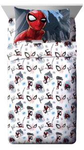 jay franco marvel spiderman crawl full sheet set - 4 piece set super soft and cozy kid’s bedding - fade resistant microfiber sheets (official marvel product)