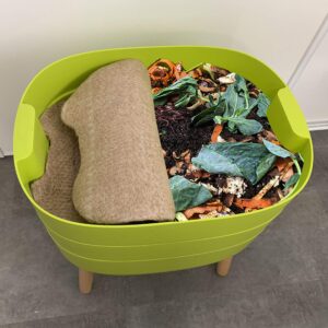 Moutta | Urbalive 2 Trays Green, Complete Kit I Wormery Design I Starter Substrate I Hemp mat + Shovel I Interior, Balcony and Garden