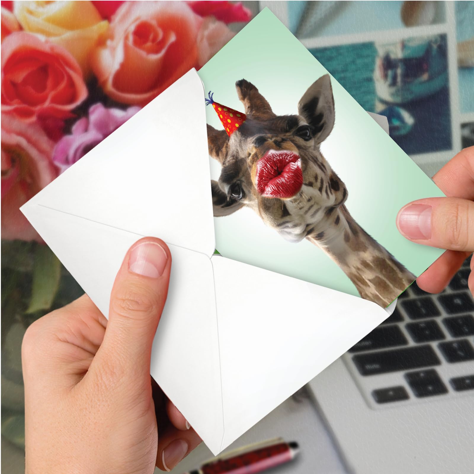 The Best Card Company - 1 Happy Birthday Greeting Card - Adorable Animals, Cute Bday Notecard with Envelope - Wild Kisses Giraffe C9280ABDG