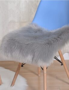 faux sheepskin fur rug,soft faux fur rugs sheepskin area rug window beside carpets fluffy floor mat luxurious home decor (1.3'x2'/40x60cm, grey)