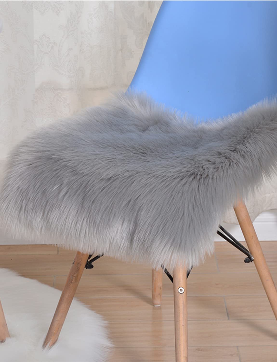 Faux Sheepskin Fur Rug,Soft Faux Fur Rugs Sheepskin Area Rug Window Beside Carpets Fluffy Floor Mat Luxurious Home Decor (1.3'x2'/40x60cm, Grey)