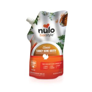 nulo freestyle bone broth, premium food topper for cats and dogs, with collagen and chondroitin sulfate to help boost the quality of your pet’s coat and skin, 20 fl oz pouch