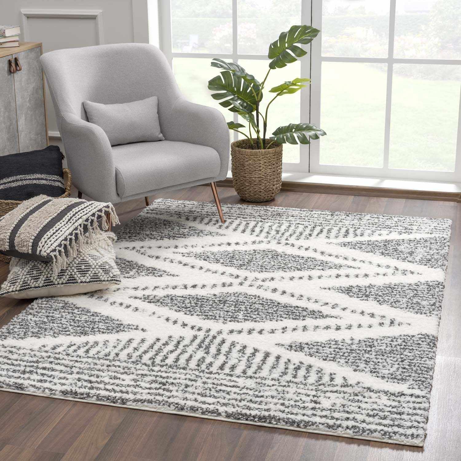 Hauteloom Trunding Moroccan Farmhouse Living Room Bedroom Shaggy Area Rug - Bohemian Shag Rug - Plush High Pile - Southwestern Boho Soft Carpet - Black, Cream, Grey, Beige - 5'3" x 7'3"