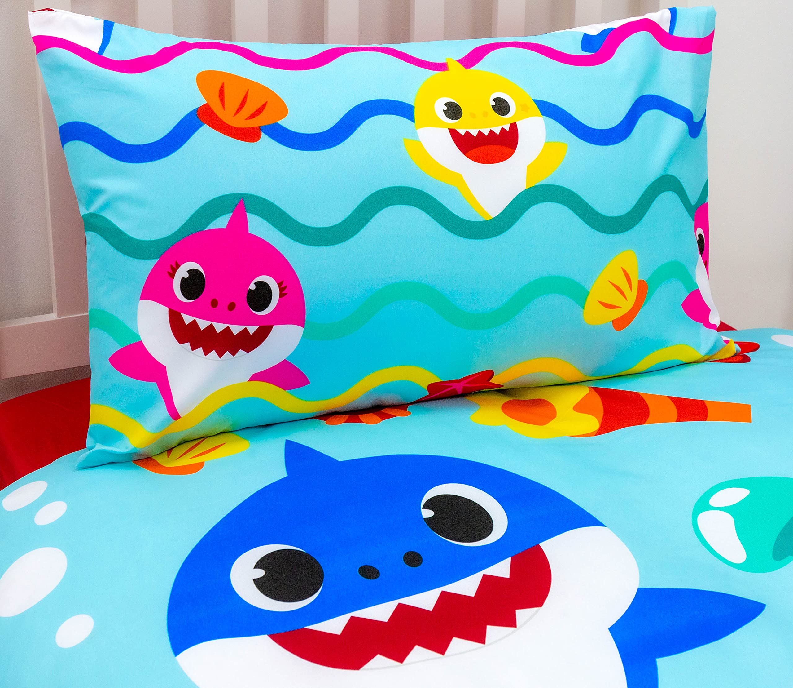 Character World Baby Shark Rainbow Single Duvet Cover Set