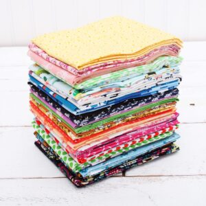 Threadart 30 Fat Quarter Huge Bundle - Mixed Prints 100% Cotton Fabric - Premium 100% Cotton Quilting Fabric - No Duplicates - Full Size Fat Quarters 18"x21"