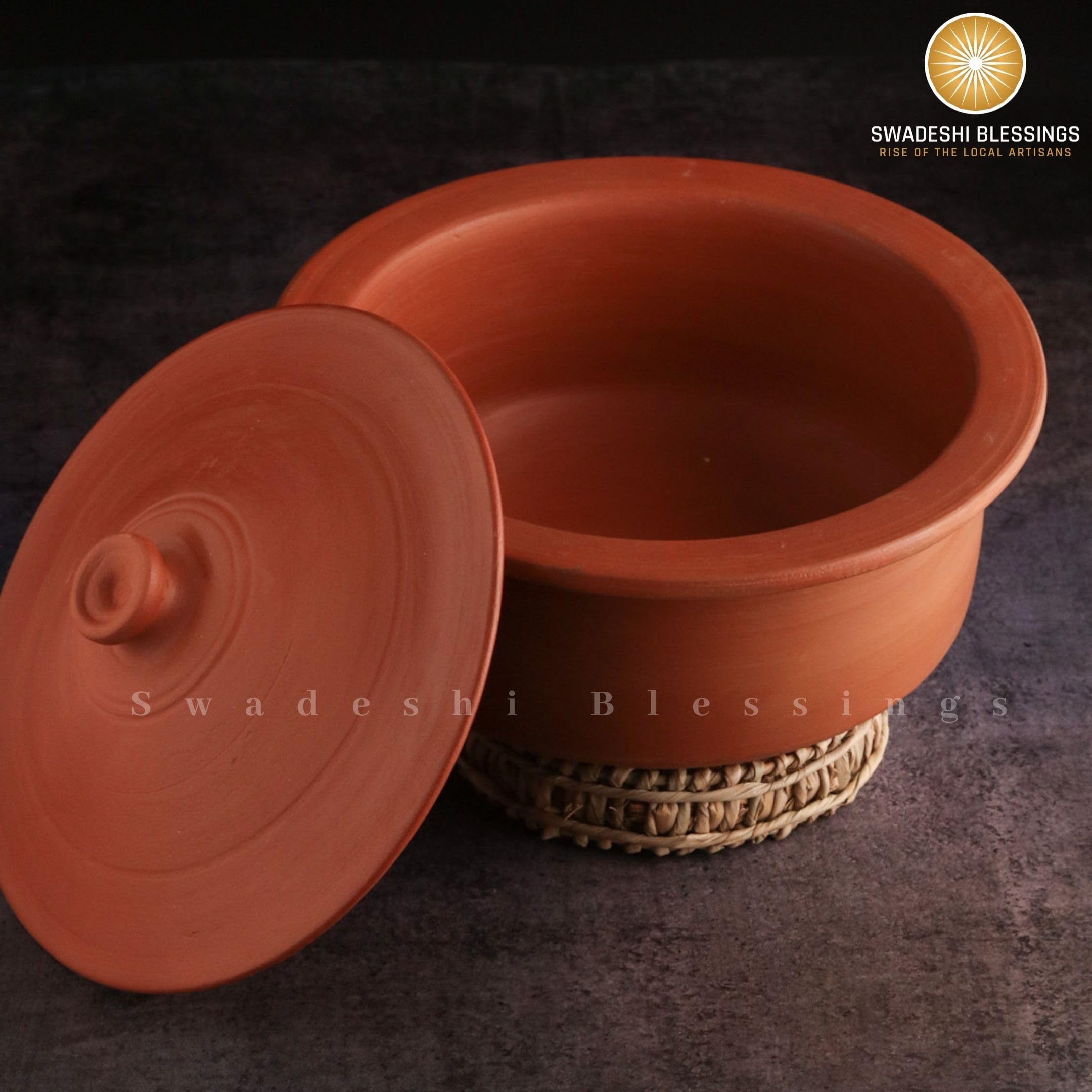 Swadeshi Blessings HandMade Exclusive Range Unglazed Earthen Kadai/Mud Handi/Mitti Ke Bartan/Clay Pot for Cooking & Serving with Lid(with Mirror Shine) + Free Palm Leaf Stand (3.5 Liters)