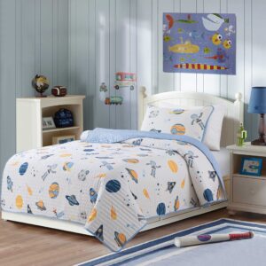 soul & lane space adventure quilt set - queen size with 2 shams, rocket and planet galaxy themed bedding, solar system and astronaut design, outer space quilted bedspread for kids