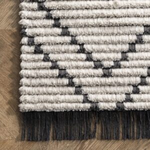 nuLOOM Carlina Geometric Shag Fringe Area Rug, 5x8, Beige