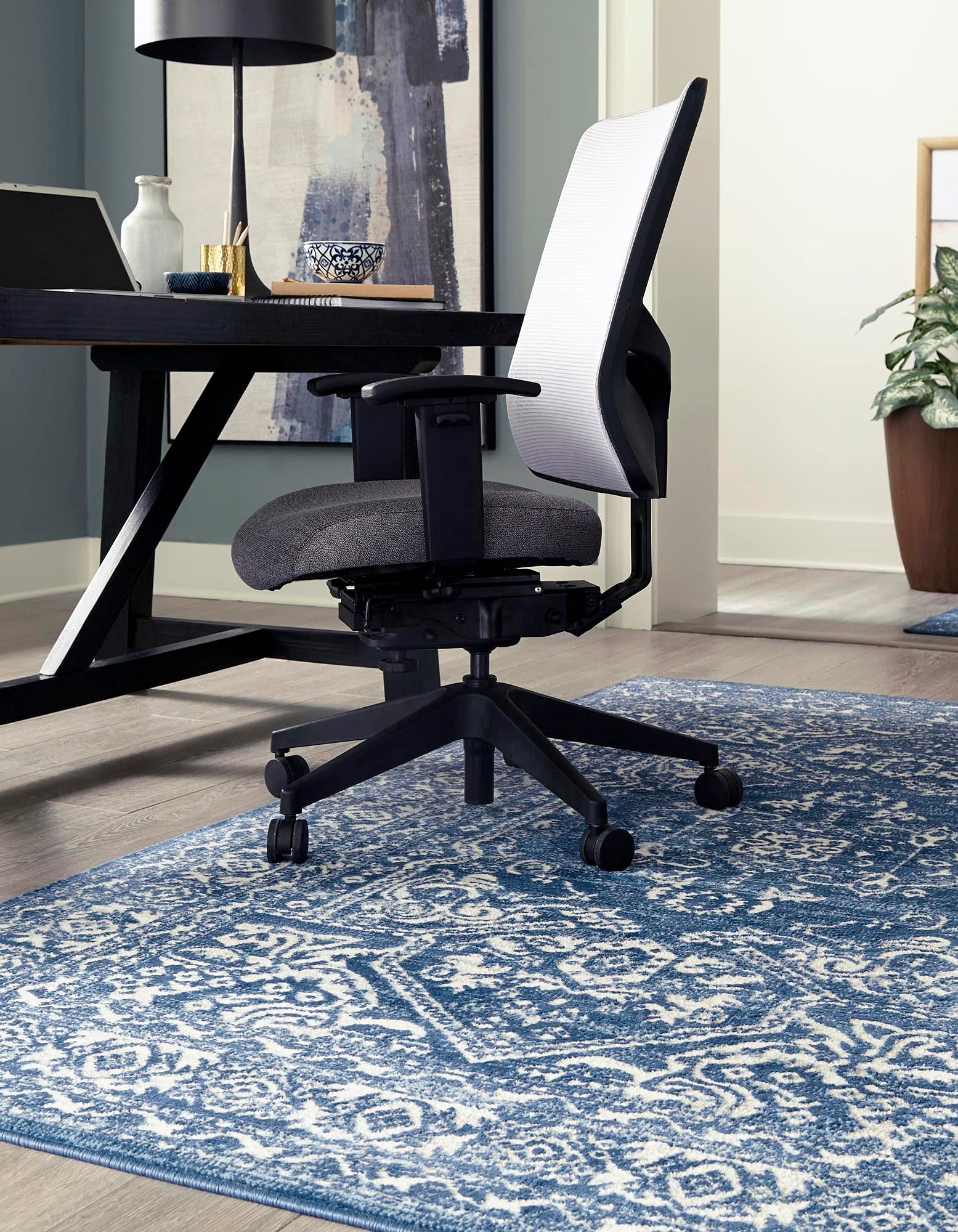 Rugs.com Boston Collection Rug – 2' x 3' Blue Low-Pile Rug Perfect for Living Rooms, Large Dining Rooms, Open Floorplans